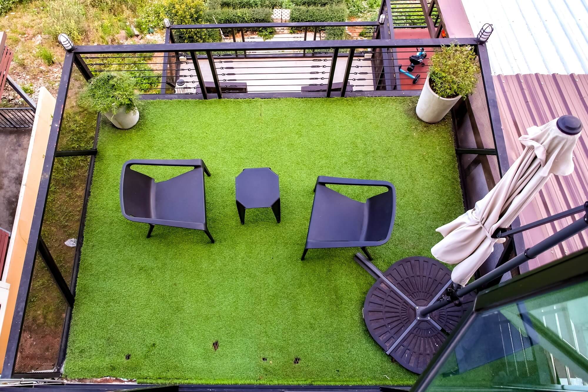 12 Artificial Grass Garden Ideas to Transform Your Outdoor Space ...